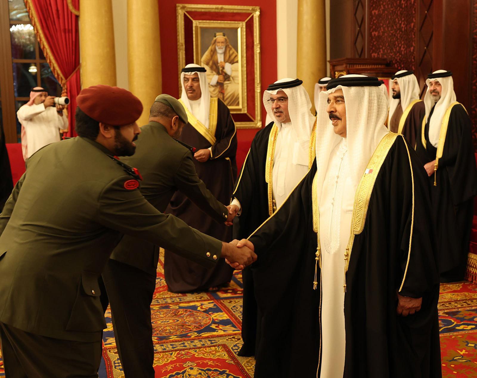 جلالة الملك المعظم القائد الأعلى للقوات المسلحة يستقبل القائد العام