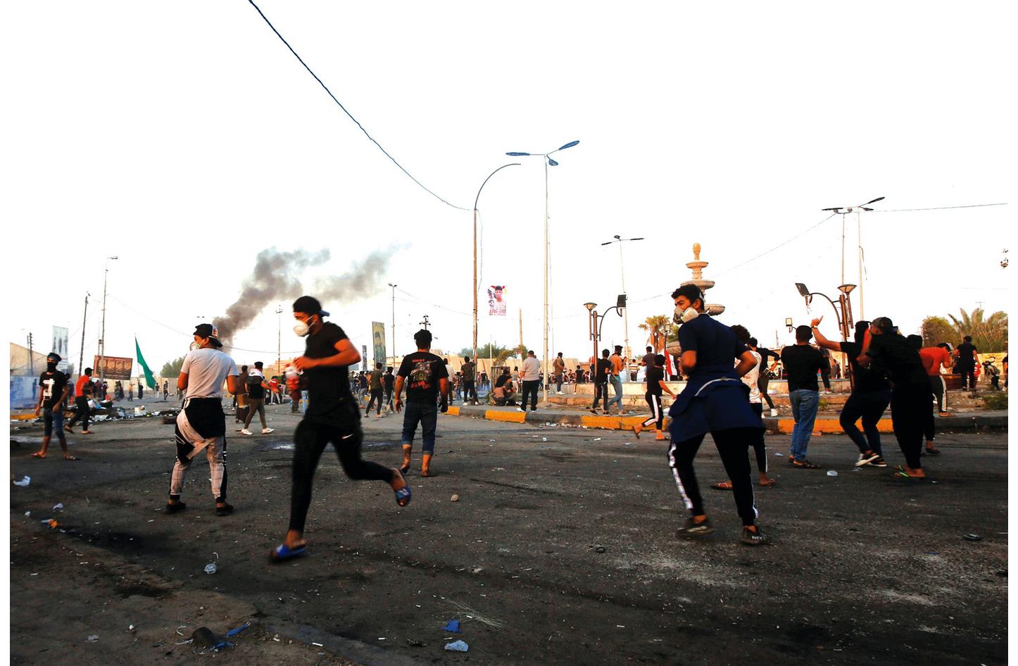 الأمن يطلق الرصاص الحي ويقتل متظاهرين في بغداد والبصرة صحيفة الأيام
