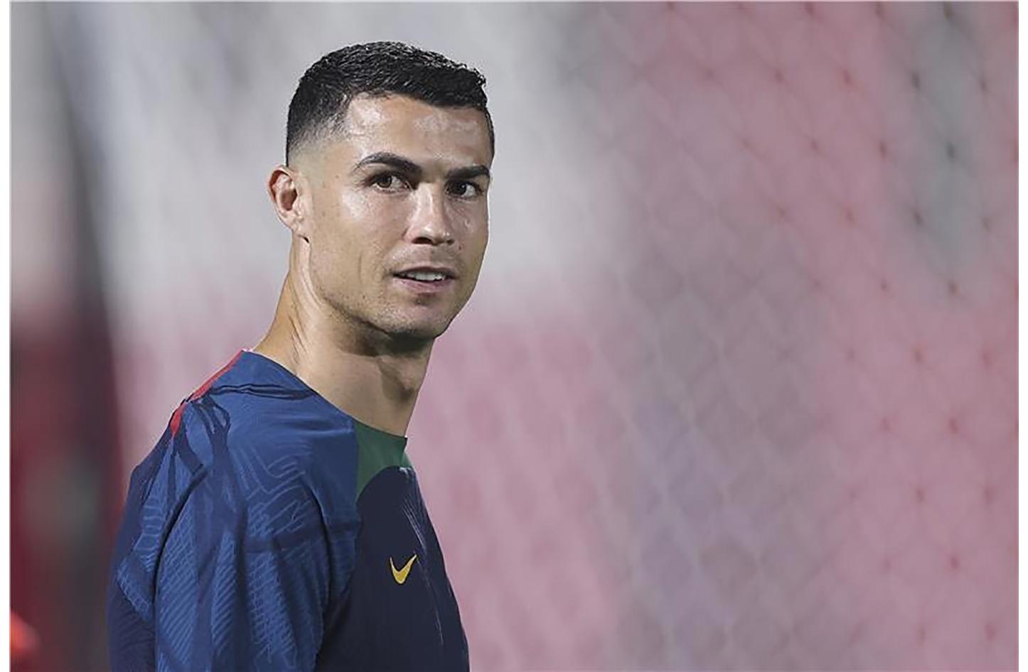 النصر السعودي يتعاقد رسميًا مع كريستيانو رونالدو لمدة موسمين صحيفة