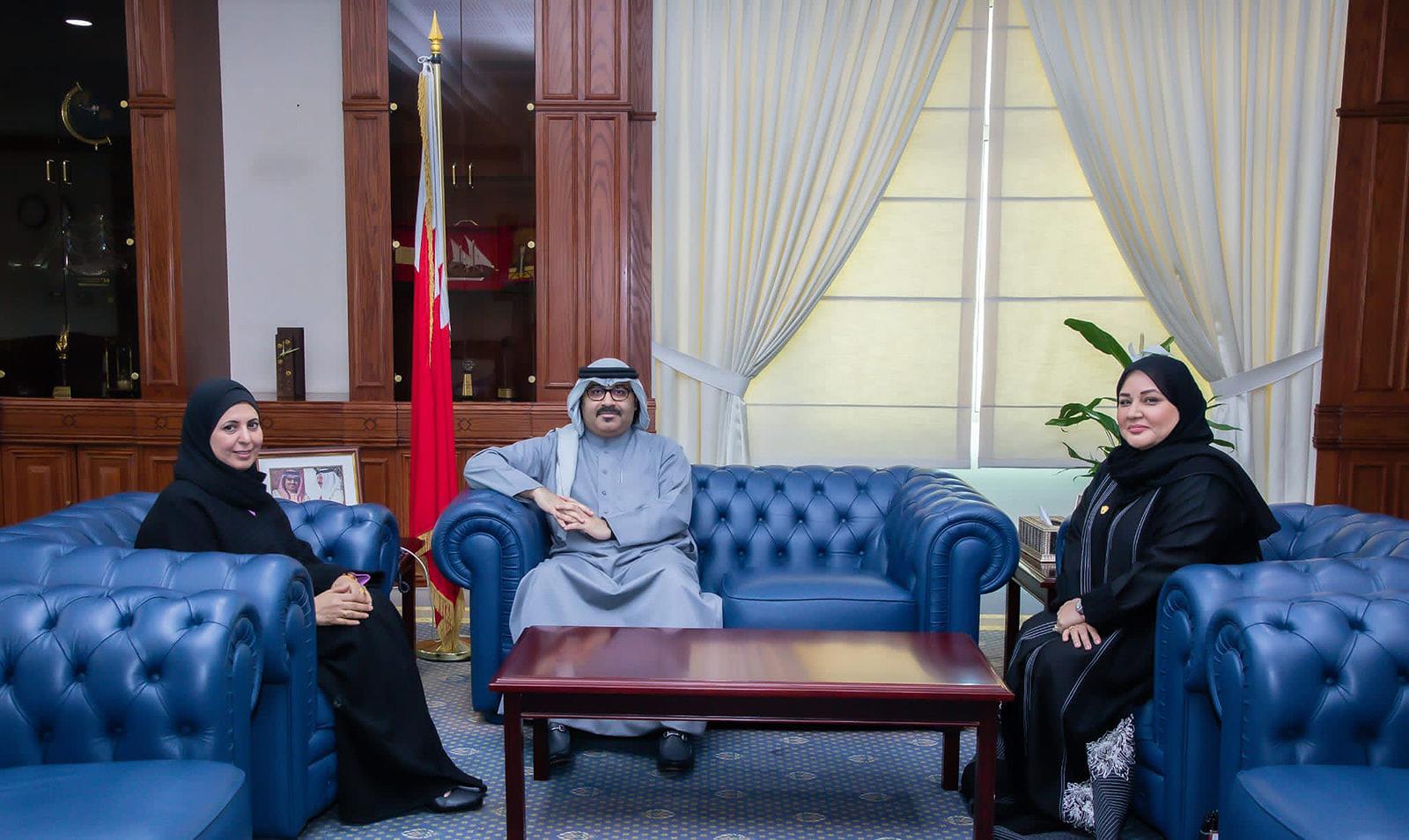 وزير التربية والتعليم يستقبل الأستاذة سهى صالح حمادة - صحيفة الأيام ...