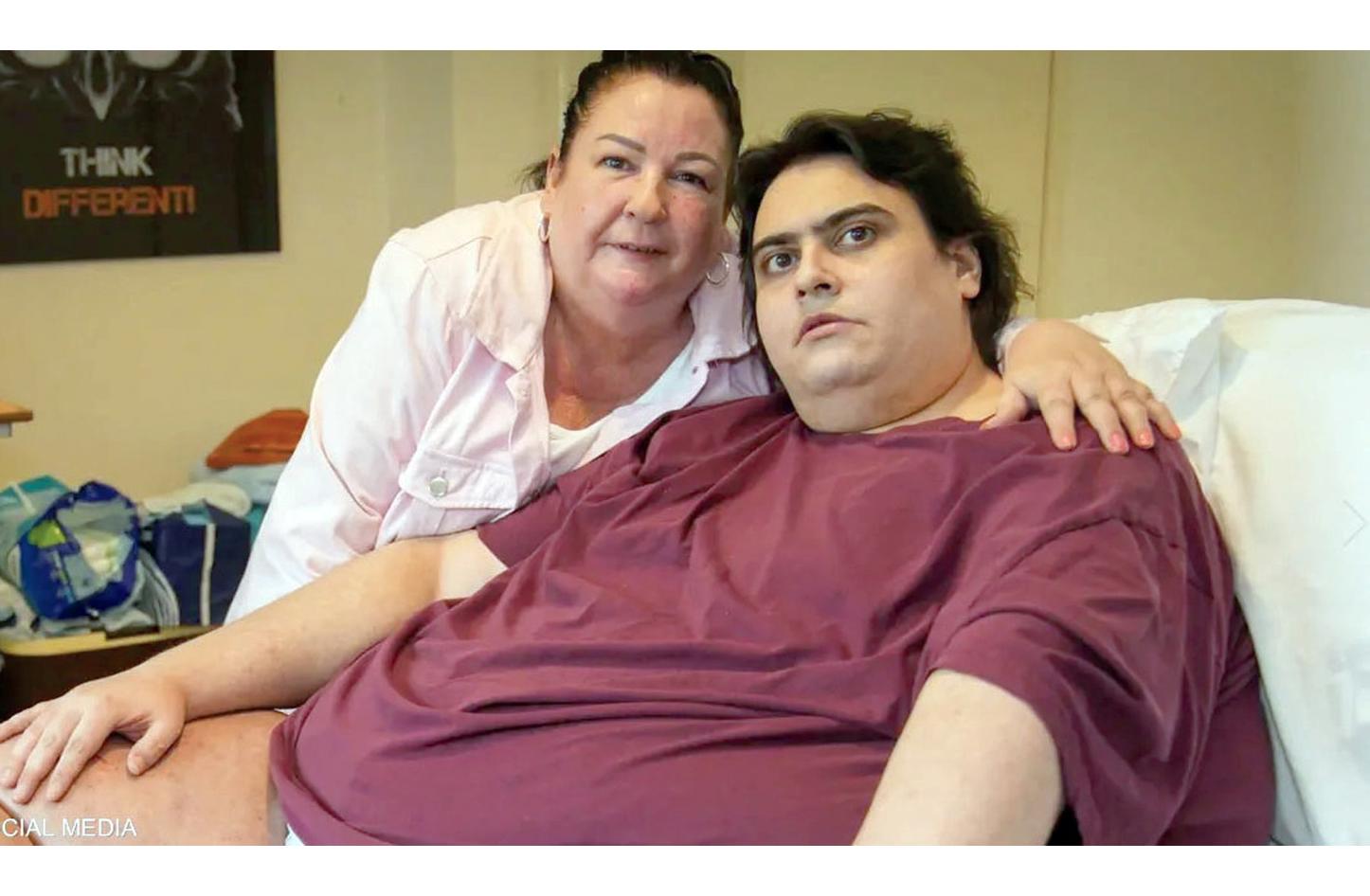بعد وفاته أثقل رجل في بريطانيا يعاني من تبعات جسده الضخم صحيفة